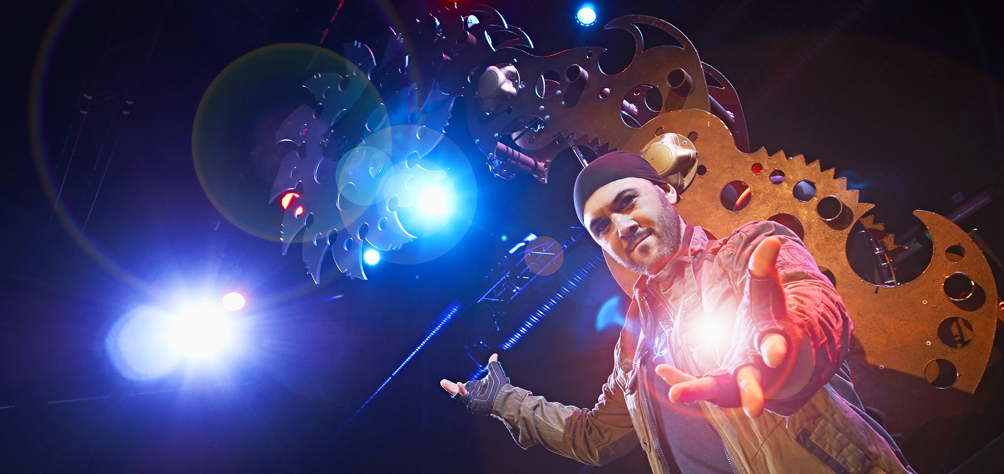 Benjamin Lycan - un magicien avec des spectacles de grandes illusions